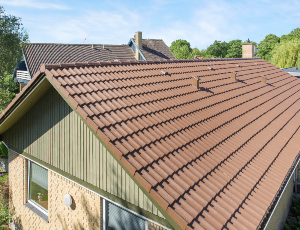 Renovering af B7 eternit plader i Hvalsø – Jydsk Tagteknik