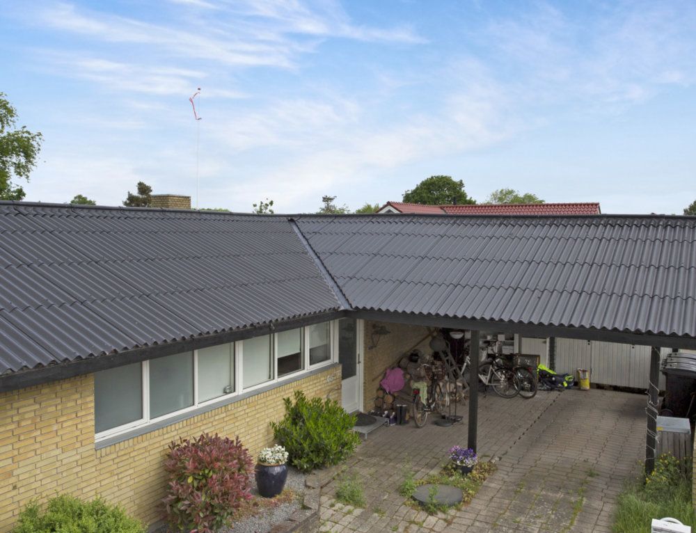 Renovering af B7 eternit plader i Hvalsø – Jydsk Tagteknik