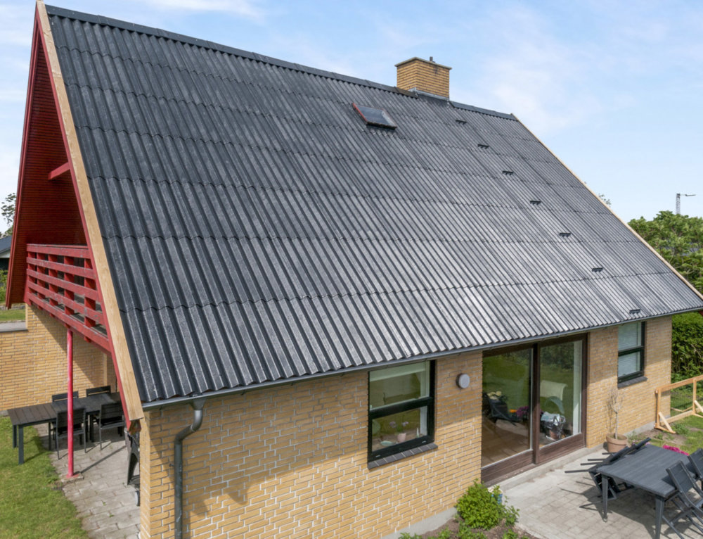 Renovering af B7 eternit plader i Hvalsø – Jydsk Tagteknik