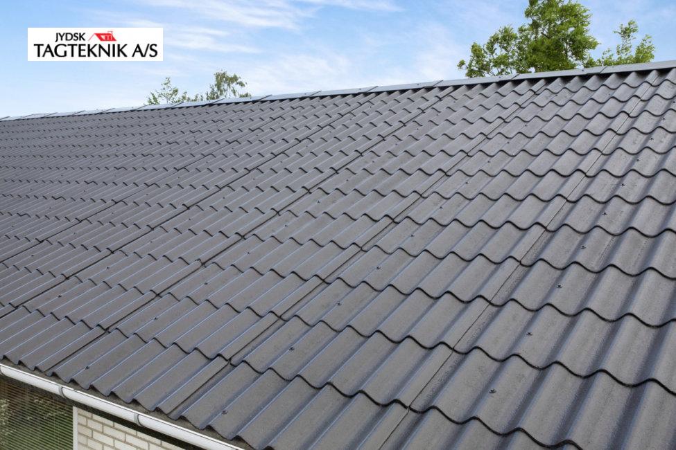 Renovering af B7 eternit plader i Hvalsø – Jydsk Tagteknik