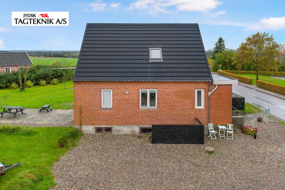 Villa i Skørping fik nyt Decra Classic tag – Jydsk Tagteknik